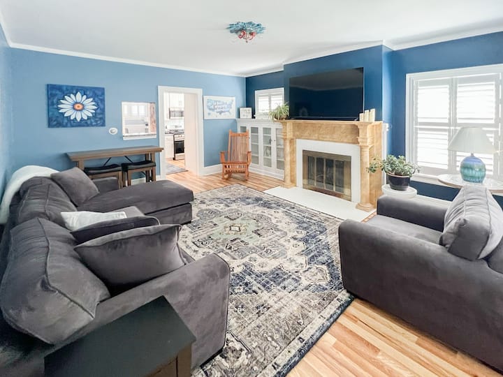 Stunning Home - Center Of Rochester's Park Ave! - Rochester, NY