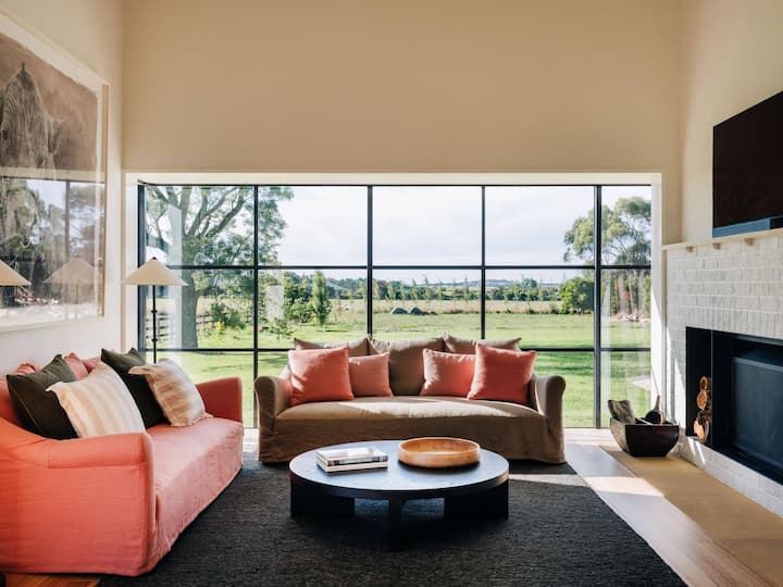 Newly Restored Luxury Farm House Northern Tasmania - Woolmers Estate, Longford