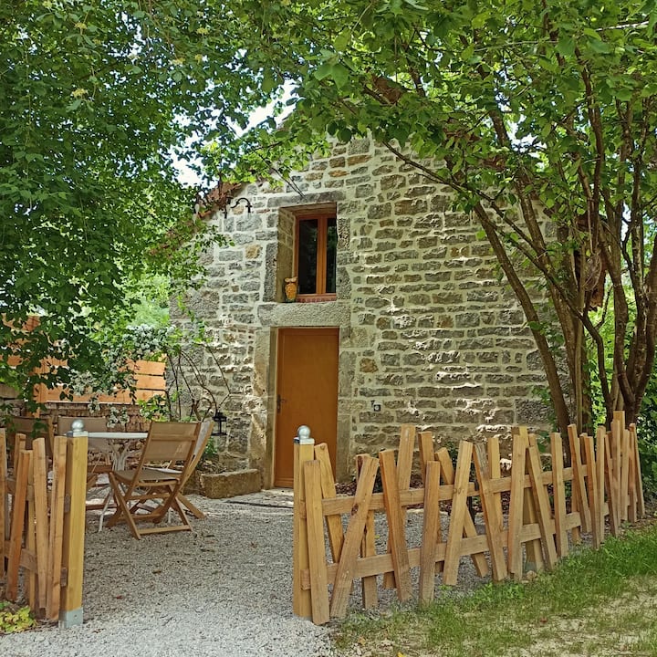 La Cabiotte Hébergement Insolite, Cocooning & Spa - Baume-les-Messieurs