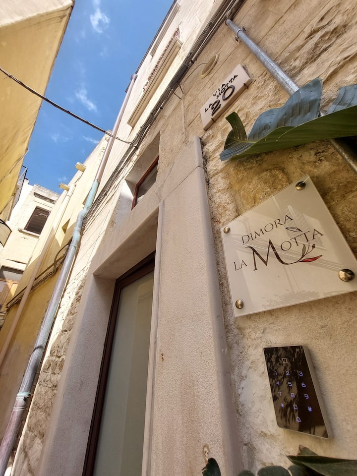 Struttura Centro Storico Con 3 Stanze Private - Bari