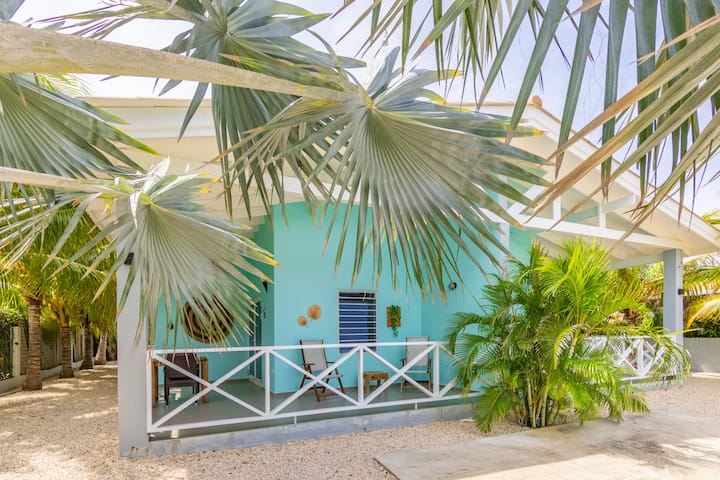 Tropical Oasis (Hill Side), King Bed, Pool&terrace - Curaçao