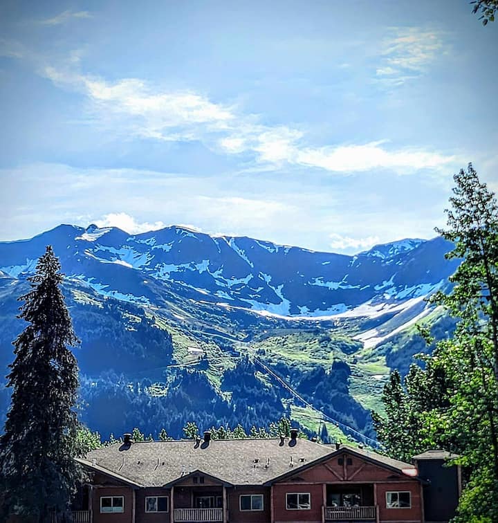 Girdwood Getaway - Girdwood, AK