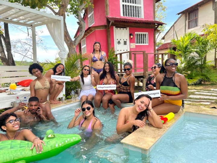 Sharing Fun And Relax Holidays With Friends - Cartagena