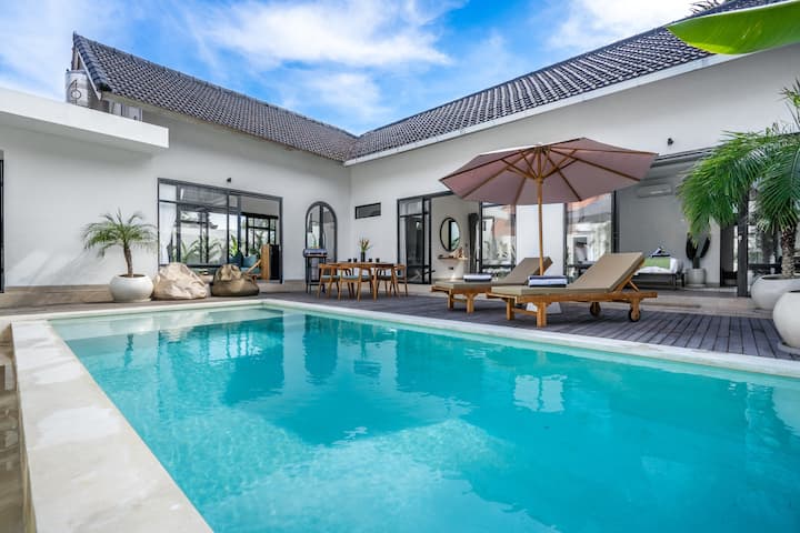 Tranquil Villa Between Canggu & Seminyak - Bali