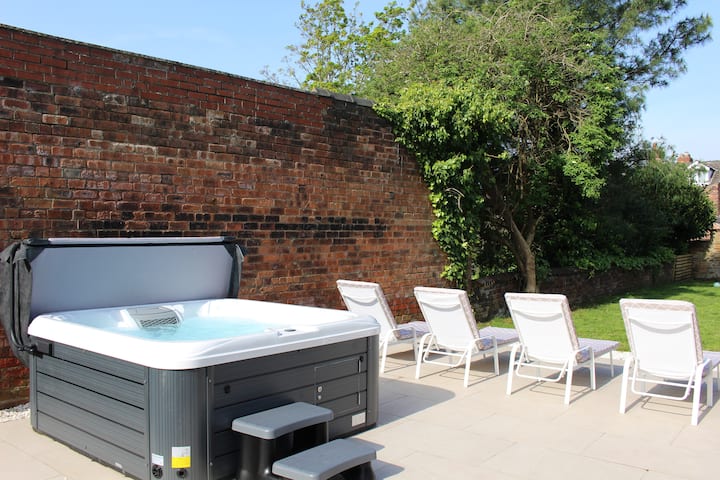 Luxury City Centre Home +Hot Tub +Parking - Lincoln