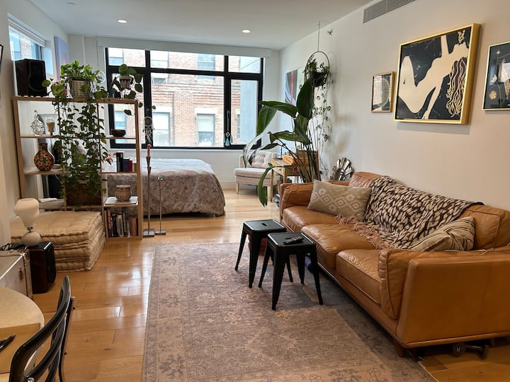 Perfect Williamsburg Oasis (Studio) - Richmond Hill - Queens NY