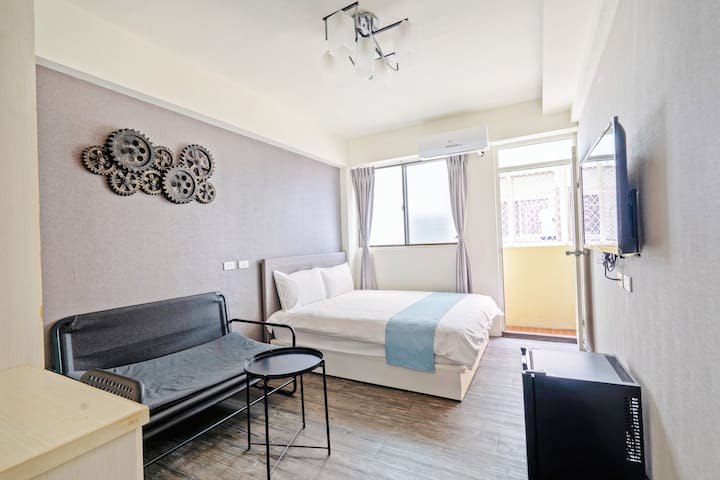 Taichung Elevator 6-8 People(3 Suites)with Balcony - Daya District