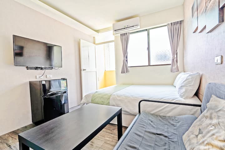 Taichung Elevator 6-7 People(3 Suites)with Balcony - 탄쯔 구
