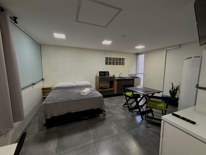 Quarto C/ Cozinha Integrada Para 1 Ou 2 Pessoas - Blumenau