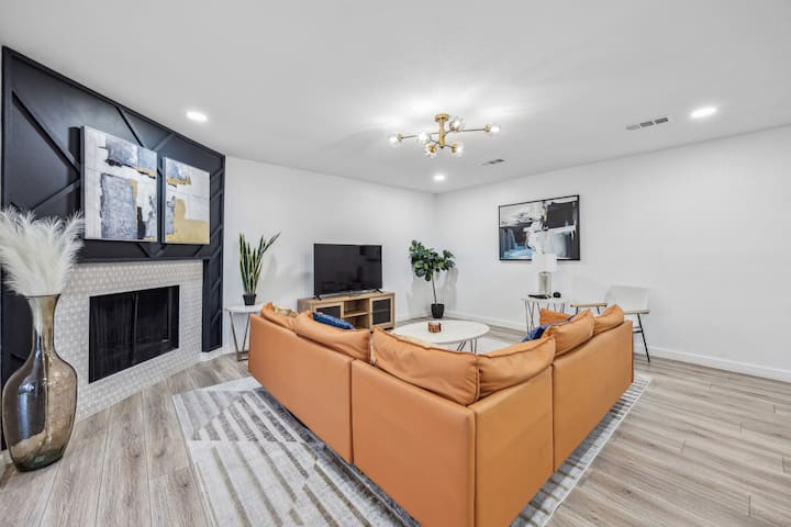 Stylish Renovated 4bd In Bedford + Grill! - Bedford, TX