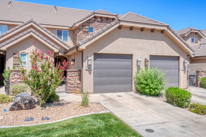 St George, Zion, 2 Kings 2 Pools, Hot Tubs 4 Bd Gg - Washington, UT