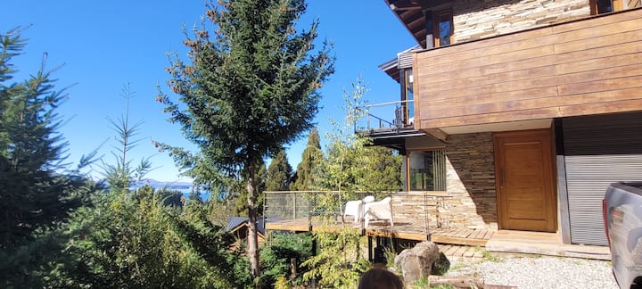 Casa + Loft · Hasta 9 Personas · Bosque Y Vistas - Bariloche
