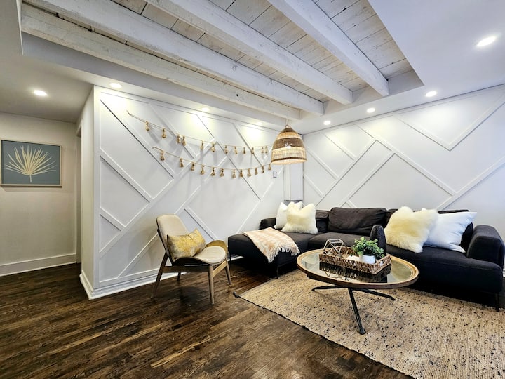 Full House In Prime Location (Plateau) Mont-royal - Montreal