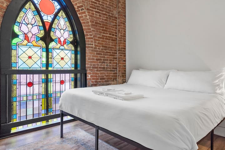 Walk To Pnc+acrisure!2br W/ King Bed-free Parking! - Pittsburgh, PA