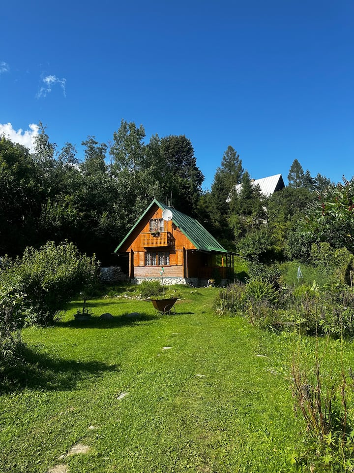Retro Hut At The Foot Of High Tatras - Starý Smokovec