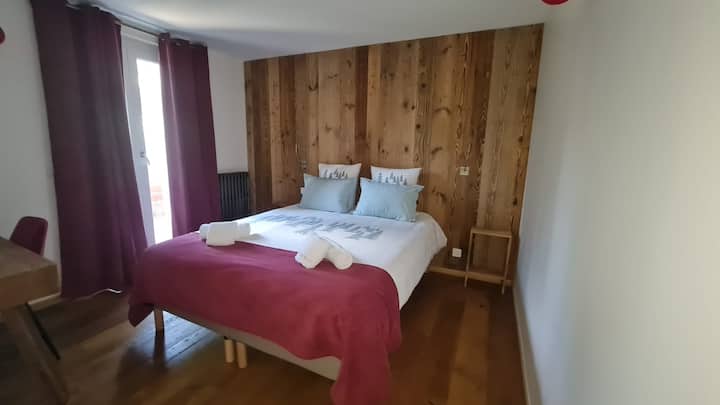 Chambre De Charme Avec Balcon - Hôtel De Rozan - Saint-Pierre-de-Chartreuse