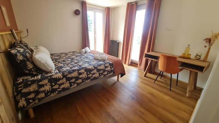 Chambre De Charme Avec Terrasse - Hôtel De Rozan - Saint-Pierre-de-Chartreuse