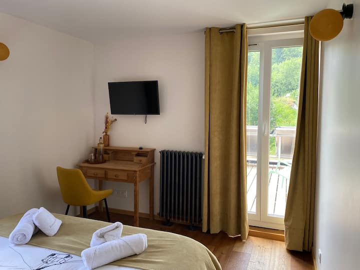 Chambre De Charme Avec Terrasse - Hôtel De Rozan - Saint-Pierre-de-Chartreuse