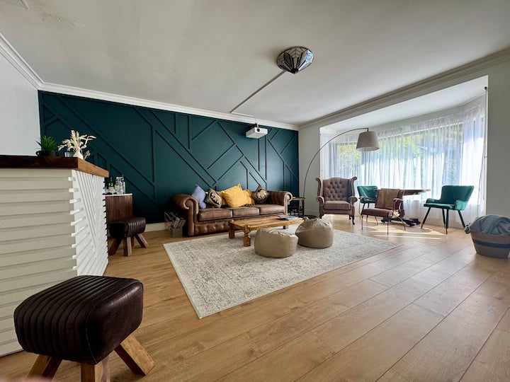 Luxury Seaside Escape - Red Sunset - Carlingford