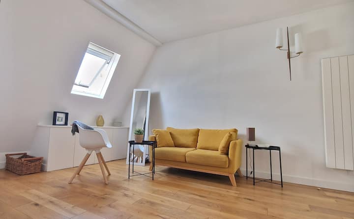 Appartement Climatisé 
Place Saint Augustin 08 - Paris