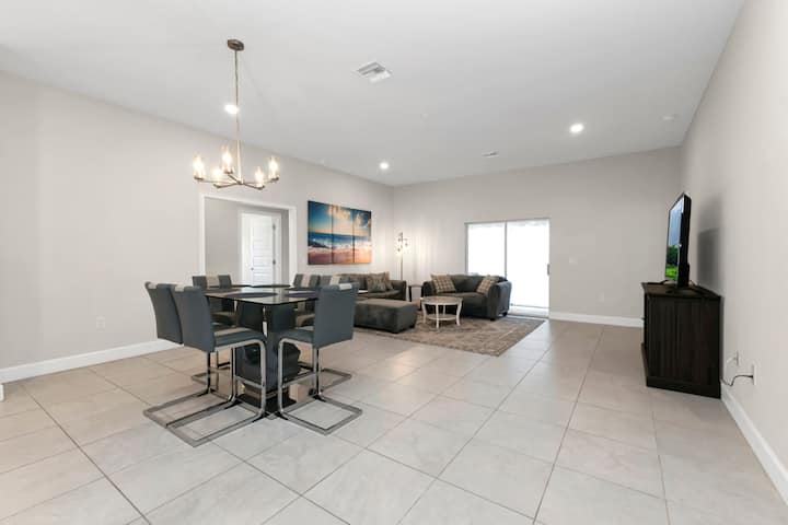 4br Retreat Near Warm Mineral Springs & Beaches - North Port, FL