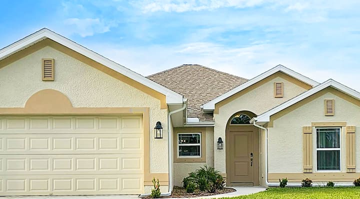 4br Retreat Near Warm Mineral Springs & Beaches - North Port, FL