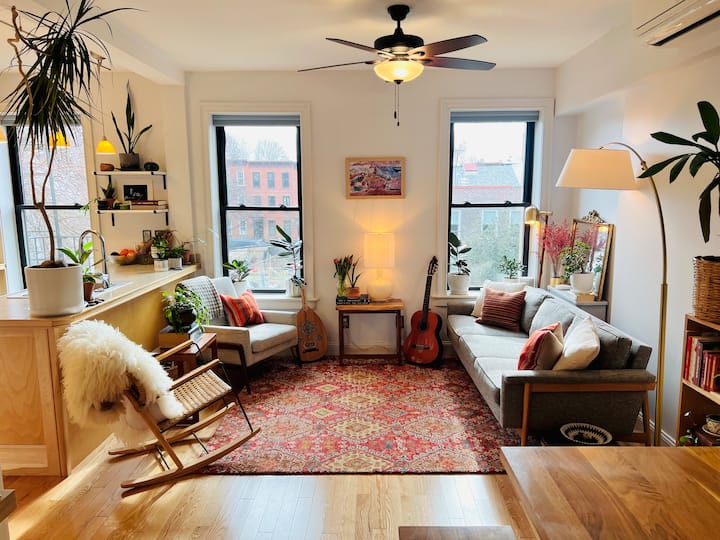 Bright & Peaceful In Park Slope - Brooklyn, NY