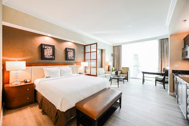 B34r1* Studio Strip View No Resort Fee/pool/gym - Las Vegas, NV