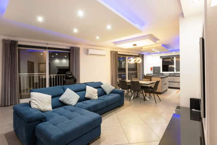 Gzira/sliema Birmingham 3 Br Apartment - Sleep 8 - Malta
