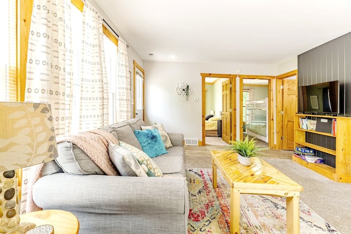 The Cedar Retreat - Located On 5 Acres - Wisconsin