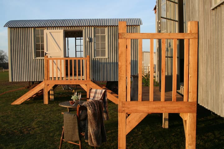 Cotswold Boutique Accommodation - The Paddock - Bibury