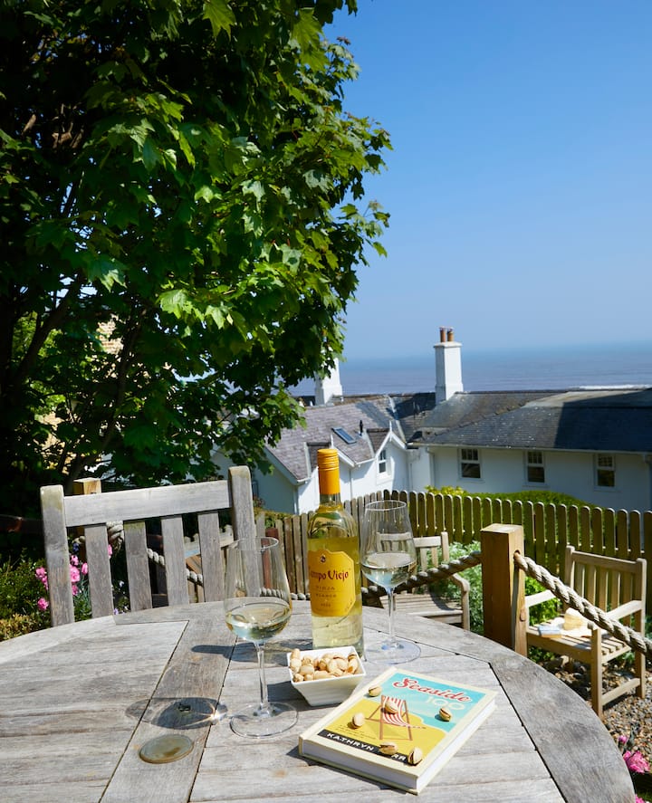 Apartment Six, Matlock House - Filey