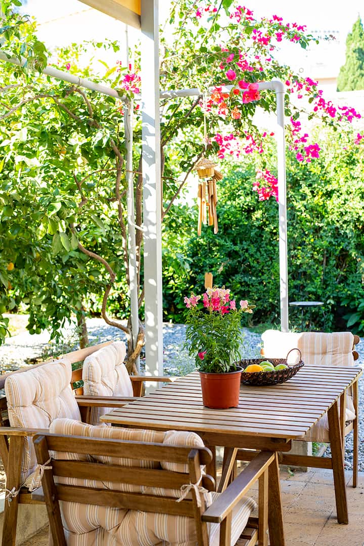 House With Garden And Secluded Patio - Rodes