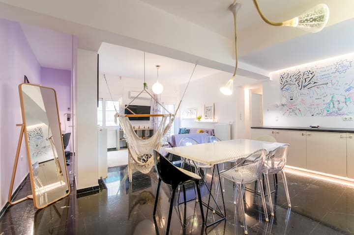 A35 Posh. Live Like A Local Exarchia & Kolonaki - Athens