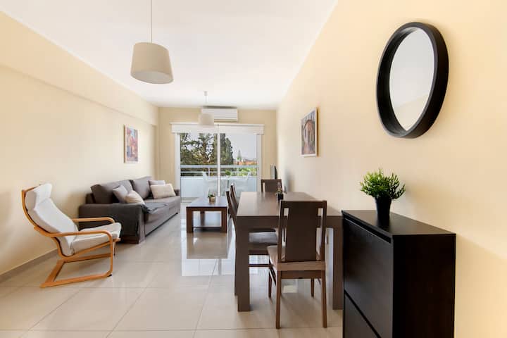 City Center, Nice View, 2br - Larnaka
