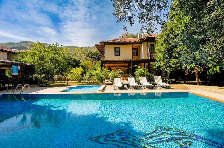Marmaris'te ÖZel Havuzlu Villa - Akyaka