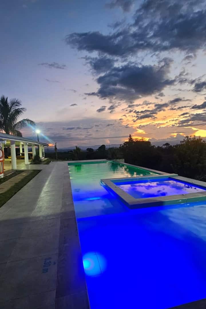 Nuevo Monarca Farm - Pereira, Colombia