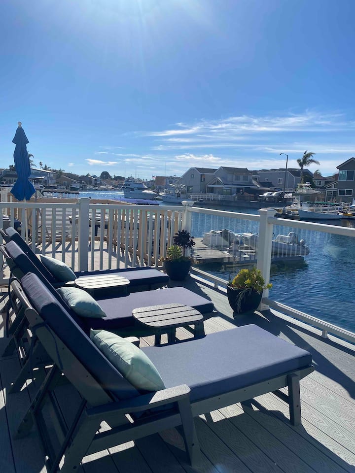 Whyknot: Oxnard Waterfront Canal Home - Oxnard, CA