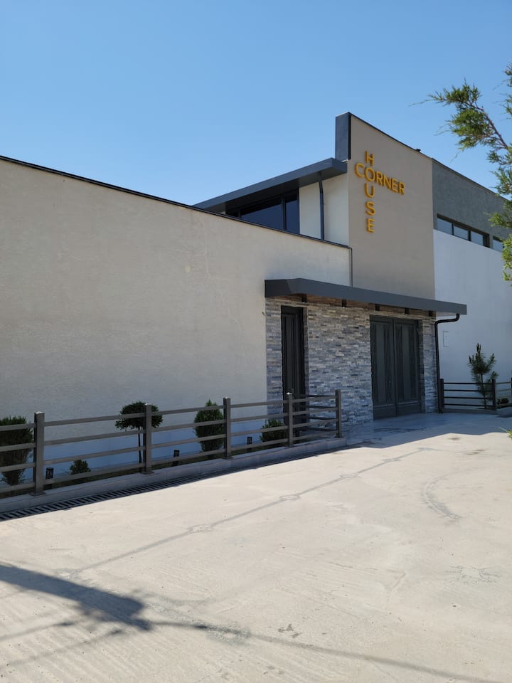 Modern Corner House By The Mountains & River - Uzbekistan