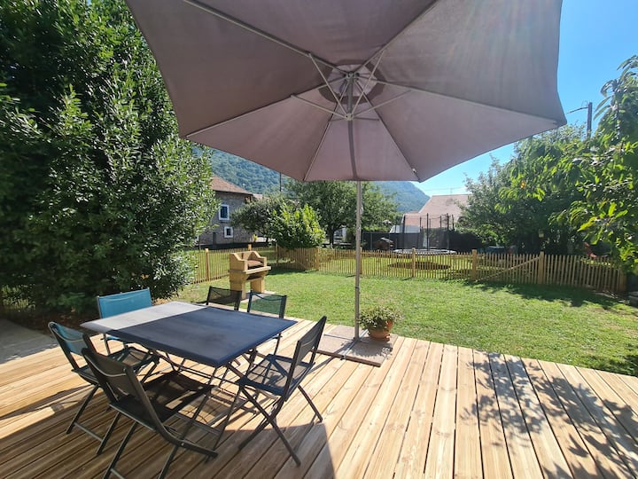 Au Coeur Du Village De Mésinges - Jardin des Cinq Sens - Yvoire