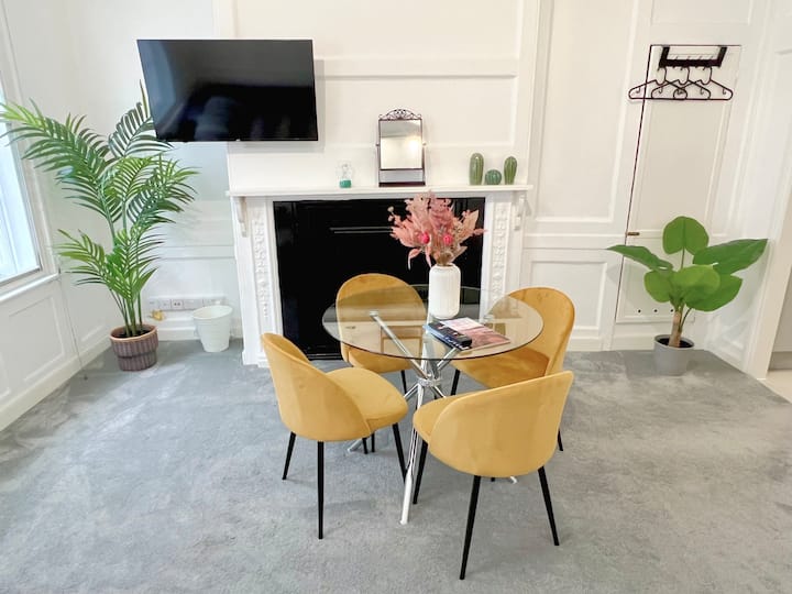 Ws12. 3 Bedroom, 2 Bathroom Townhouse Soho, London - 블룸스버리