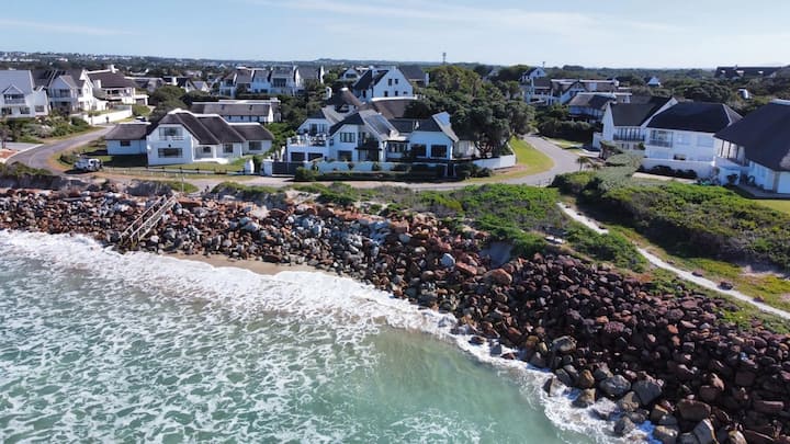 Idleside | Family Beach House | Sleeps 12 - Saint Francis Bay