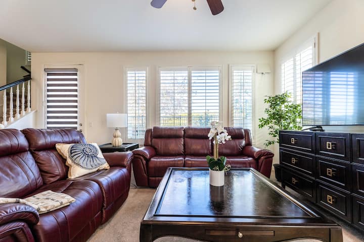 Elegant 4br Retreat｜secure Garage Access E#41628 - Brea, CA