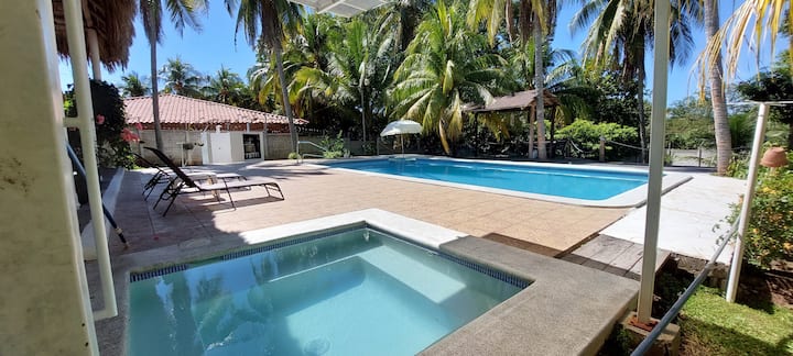 Casa De Playa Residencial Salinitas - Los Cóbanos