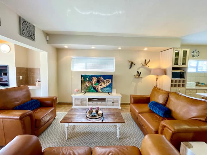 Waterfront Seaview Cottage F4 - Swakopmund