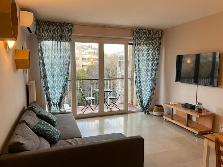 Bail Mobilité : Beau Et Grand T2 - Marseille