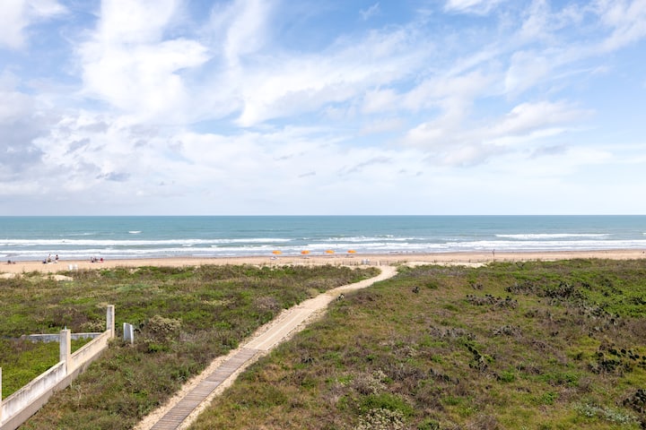 Nice Beachfront Beautiful Beach & Ocean Views! - South Padre Island