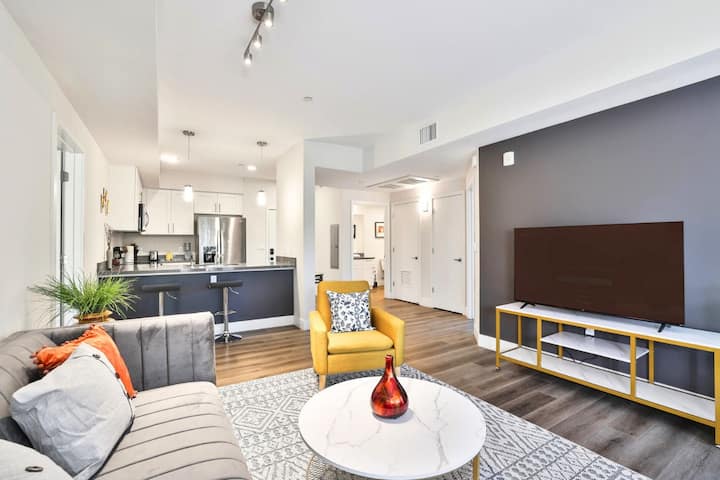 2b2b Free Parking | Convention Center | Sap 216 Ji - San Jose, CA