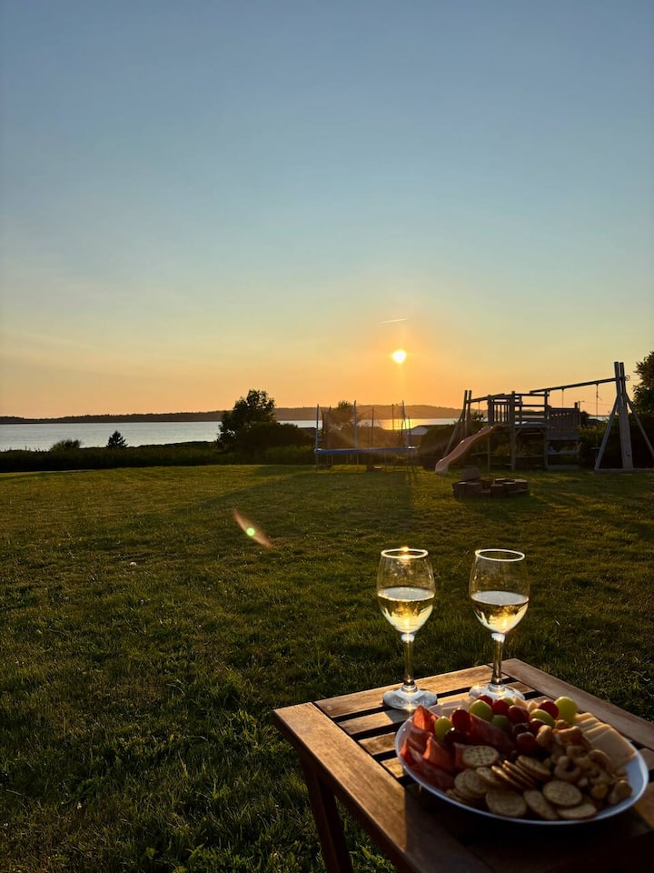 Beachstone Apartment - Cape Breton Island