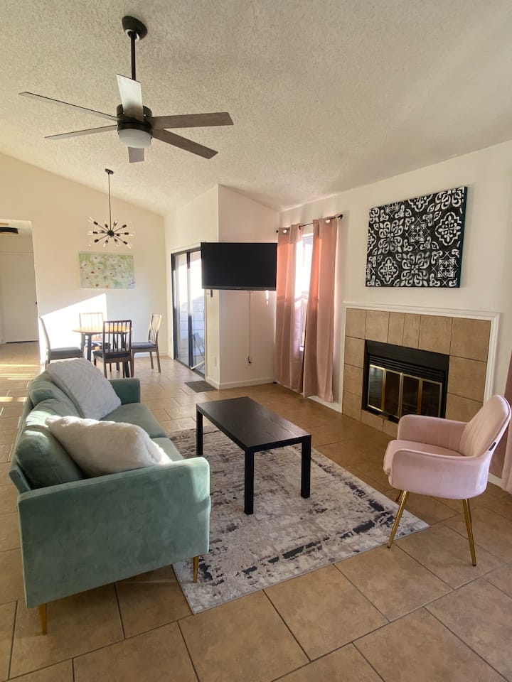 Bright 2bed/1bath Near Domain - Austin, TX